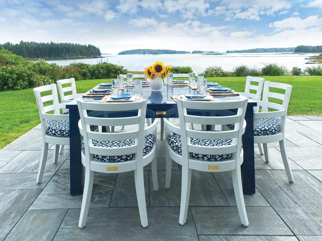 Dining Tables - Weatherend